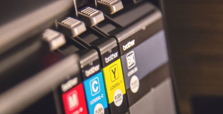 Guide des Consommables Informatiques de Marque : Maximisez Efficacité ...