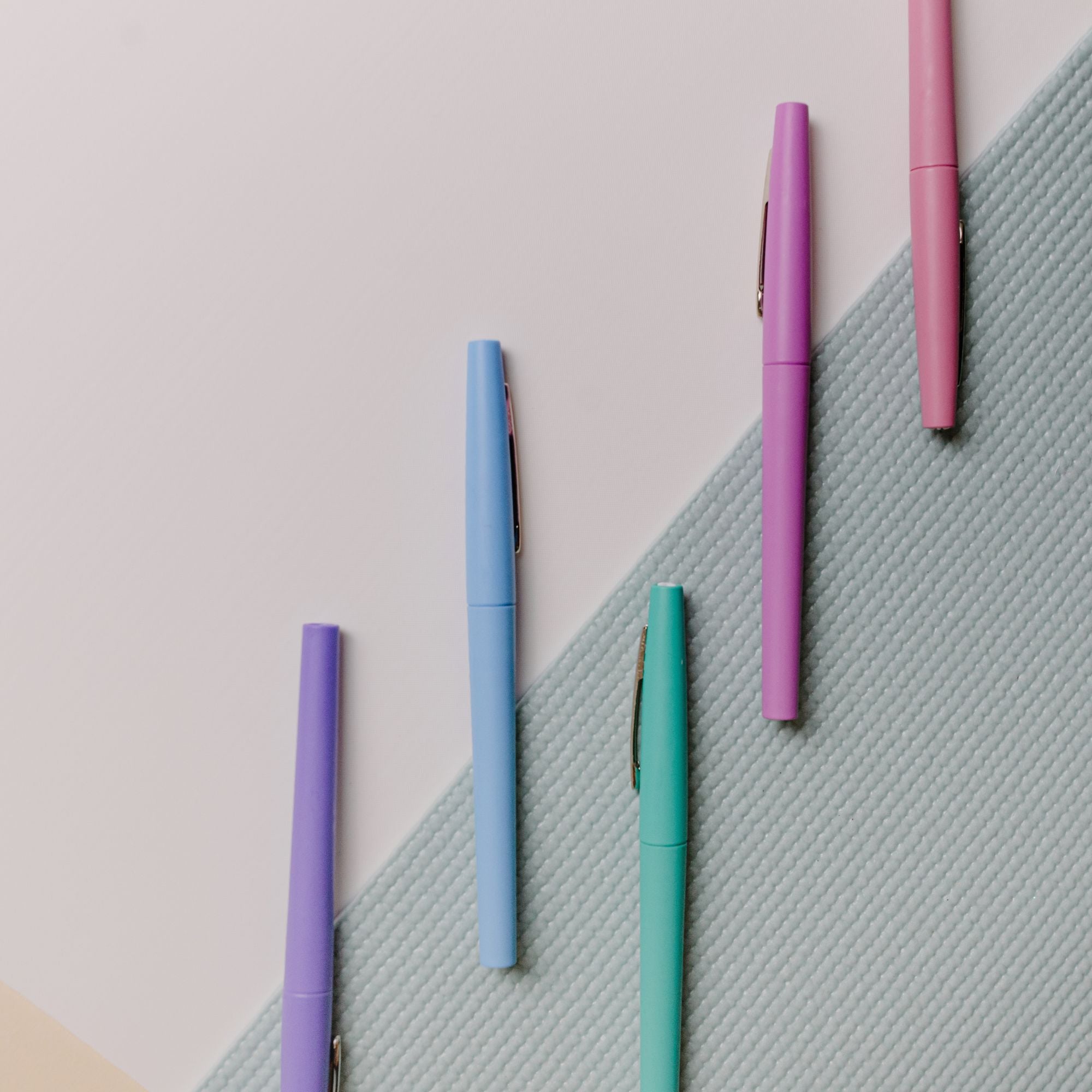 Découvrez E-Fournitures votre grossiste stylo par exellence – e-fournitures